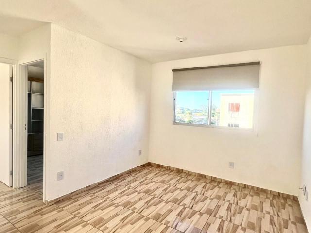 Apartamento Reformado com 2 Dormitórios e Vaga Fixa de Garagem