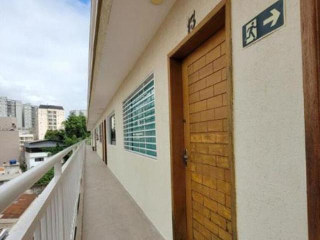 Apartamento reformado com 2 dormitórios uma vaga
