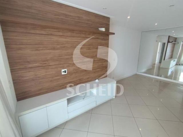 Apartamento reformado com 2 dorms sendo 1 suíte
