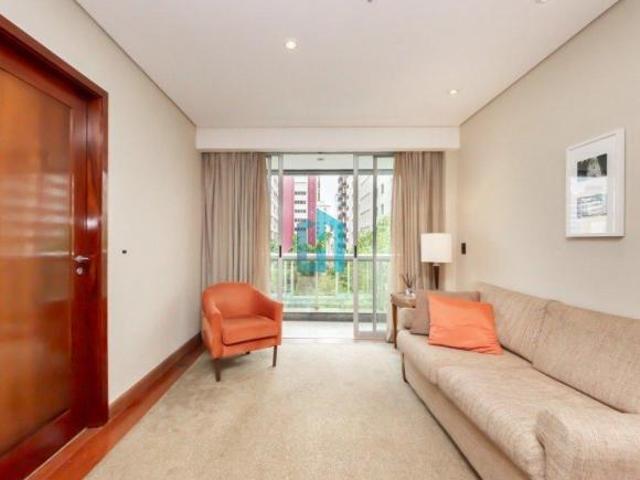 Apartamento reformado com 2 suites a venda no Itaim Bibi