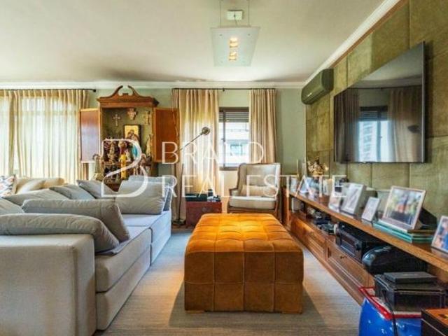 Apartamento reformado com 2 suites e 3 vagas na Vila uberabinha