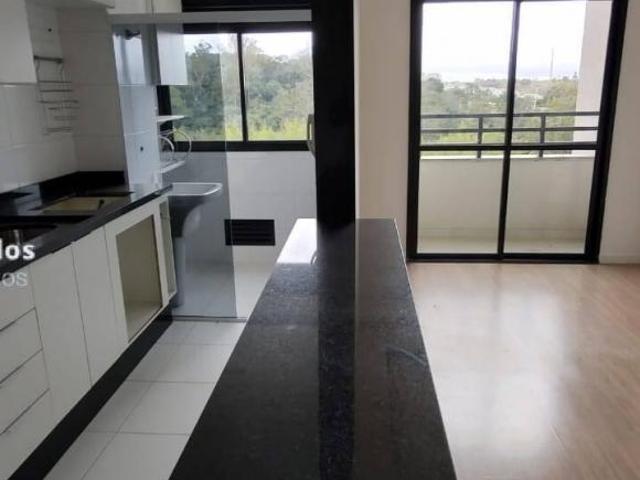 Apartamento reformado com 2 quartos e vaga de garagem – Pronto para morar!