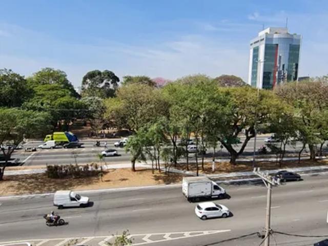 Apartamento reformado com 2 quartos no Bom Retiro, próximo às Estação Armênia e Tiradentes