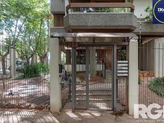 Apartamento Reformado! Com 3 dorm, sendo 1 suíte, 2 vagas na Rua Corte Real