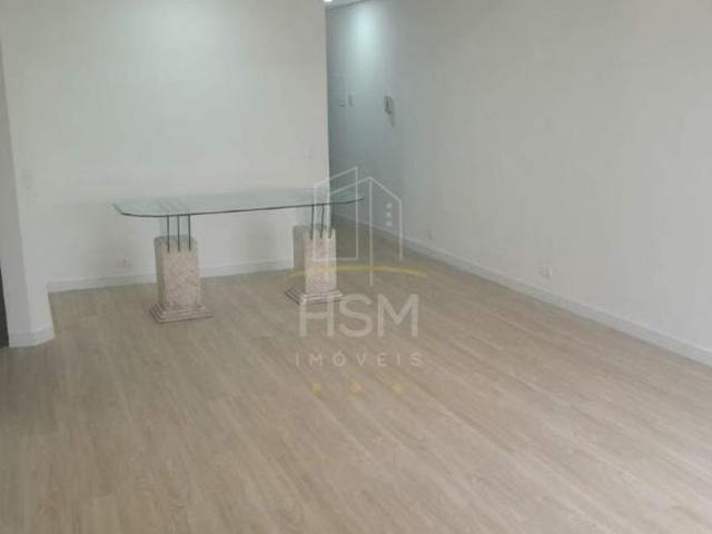 Apartamento reformado com 3 dormitórios, 102 metros Nova Petrópolis