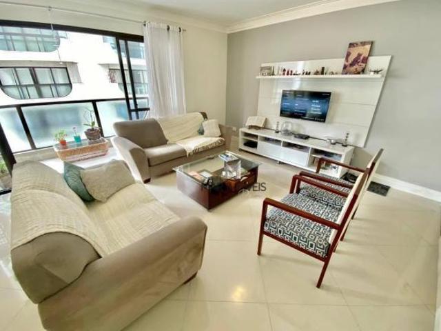 Apartamento Reformado com 3 Dormitórios, 2 Vagas e Lazer na Pitangueiras
