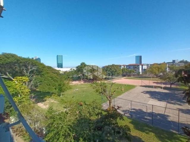 Apartamento Reformado com 3 Dormitórios, 2 banheiros, 1 vaga de garagem Bairro Cristal
