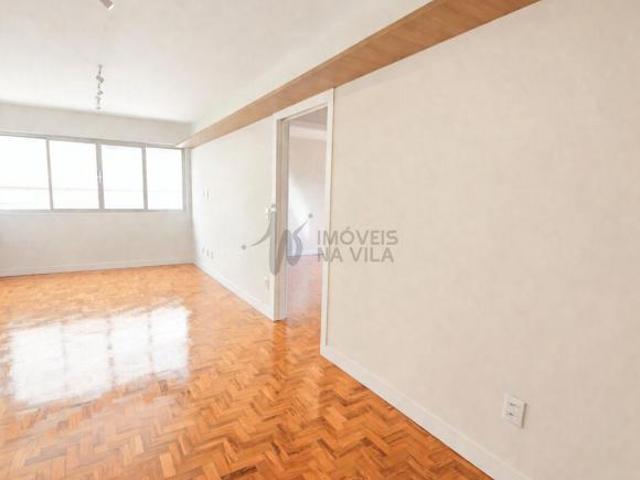 Apartamento reformado com 3 dormitórios ao lado do Metrô