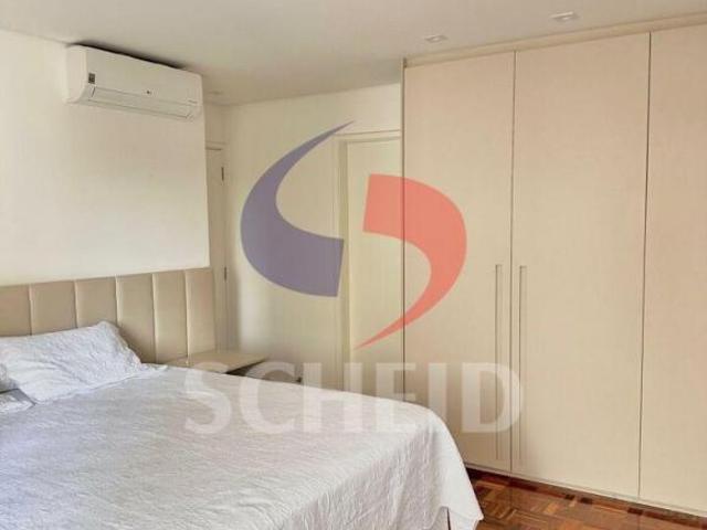 Apartamento Reformado com 3 Dormitórios e 2 Suítes em Localização Privilegiada