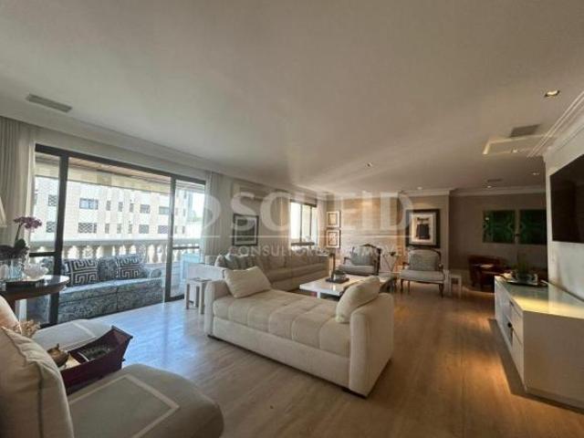 Apartamento reformado com 3 suites e 4 vagas Cidade Jardim