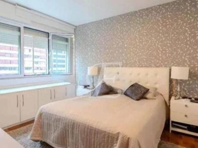 Apartamento, reformado, com 3 quartos à venda, 177 m², 2 vagas,, Bela Vista próximo ao MASP
