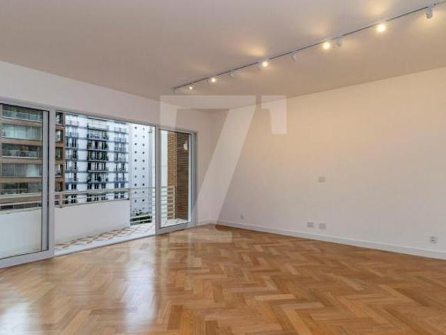 Apartamento Reformado com 3 quartos Próximo ao Clube Paulistano