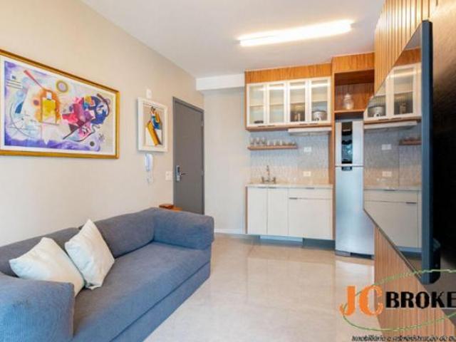 Apartamento reformado com 42 m², 1 Dormitório, sendo 1 suíte, Sala, Varanda, 1 Vaga