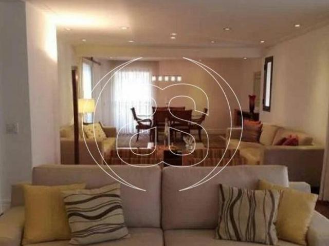 Apartamento reformado Campo Belo 5 dormitórios 3 vagas de garagem com lazer