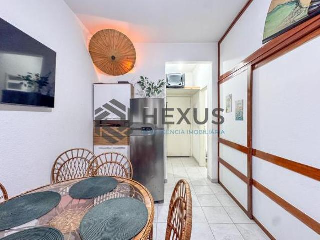 Apartamento reformado a 1 quadra da praia na região da Barra Funda nas Pitanguei