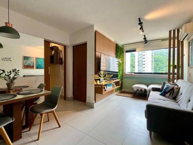 Apartamento reformado a 1 quadra do mar com 2 dormitórios na Praia das Pitangueiras – Alfa Imóveis G