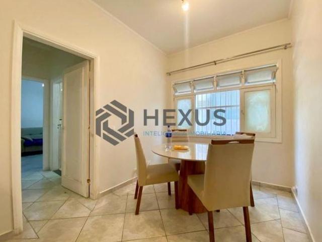Apartamento reformado a 2 quadras da Praia das Pitangueiras, Guarujá