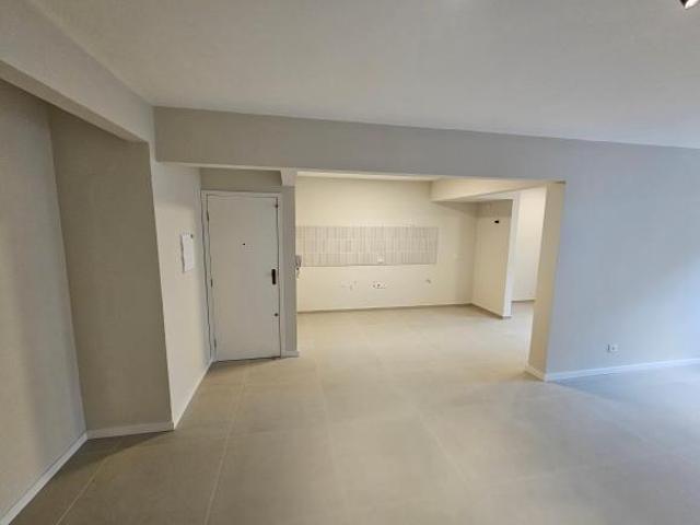 Apartamento reformado à venda