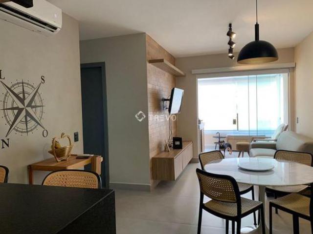 APARTAMENTO REFORMADO À VENDA 2 DORM/2 WC/1 VAGA EM BERTIOGA/SP