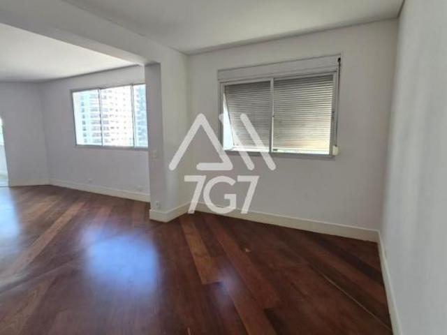 APARTAMENTO REFORMADO Á VENDA VILA UBERABINHA