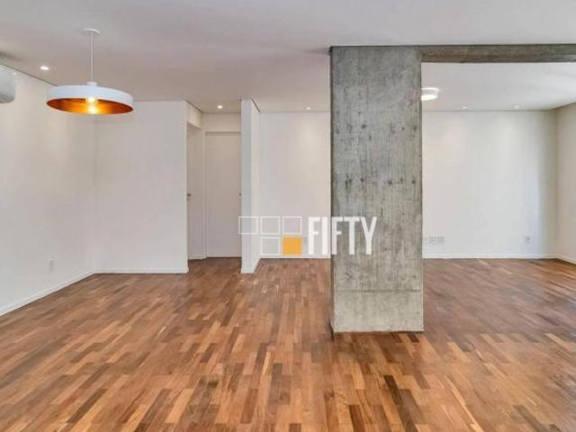 Apartamento reformado, à venda, com 126m², 2 suítes e 1 vaga Cerqueira César São Paulo/São Pau