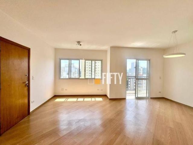 Apartamento reformado à venda com 157m², 4 dormitórios, 1 suíte e 2 vagas Brooklin SP