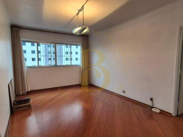 Apartamento reformado á venda de 88m², com 02 dormitórios próximo ao metrô Vila Madalena