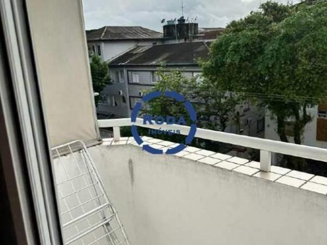 Apartamento reformado a venda de 2 quartos com dependência e 2 vagas Marapé Santos