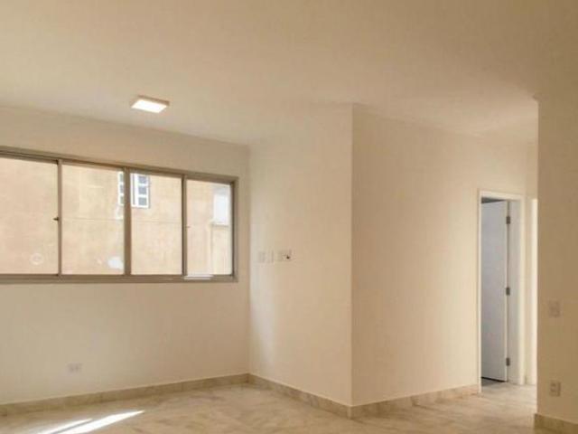 Apartamento Reformado à Venda e Locação no Boqueirão em Santos | 2 Quartos, Varanda e Vaga de Garage