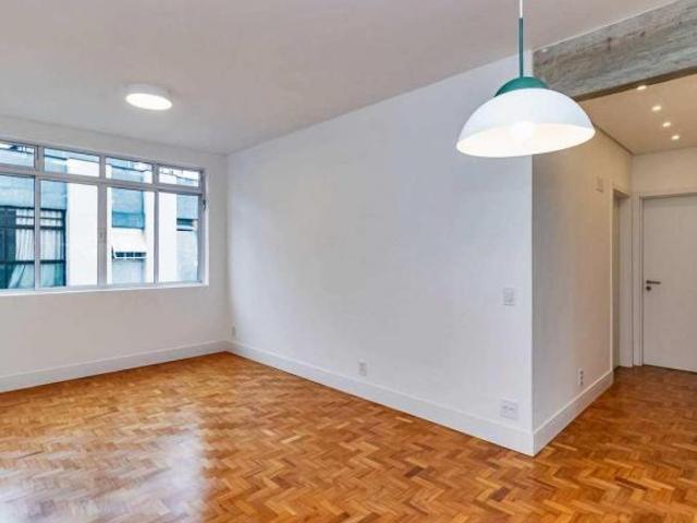 Apartamento reformado à venda em Higienópolis | 90 m² | 2 dormitórios 1 suíte | Andar alto | 1 vag