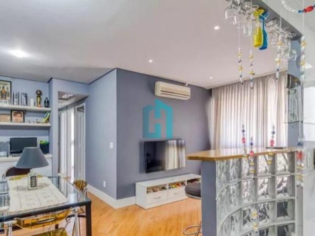 Apartamento reformado a venda em Moema 2 quartos