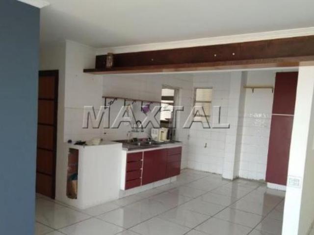 Apartamento reformado à venda em Santana, na Rua Voluntários da Pátria, com 2 dormitórios e 1 vaga