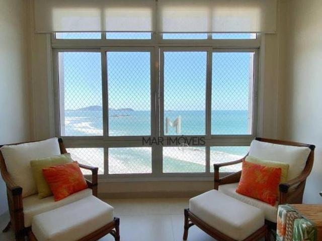 Apartamento Reformado à Venda Frente Total ao Mar na Pitangueiras com 3 Dormitórios