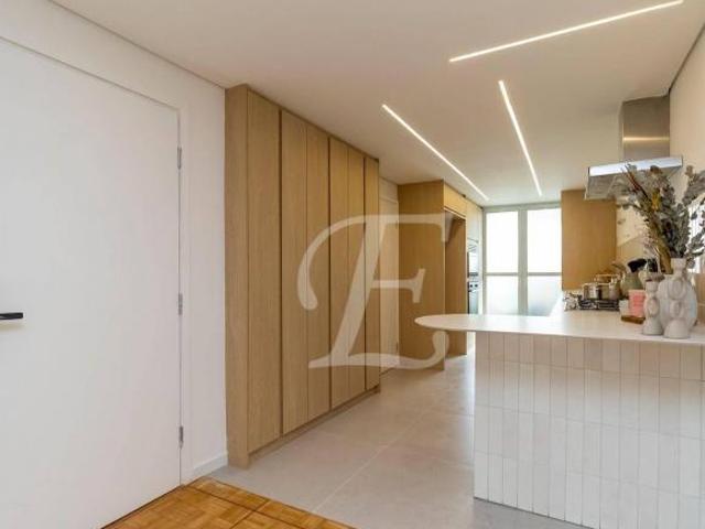 Apartamento Reformado à venda | Jardins | 141 m² | 3 Suítes | 1 Vaga