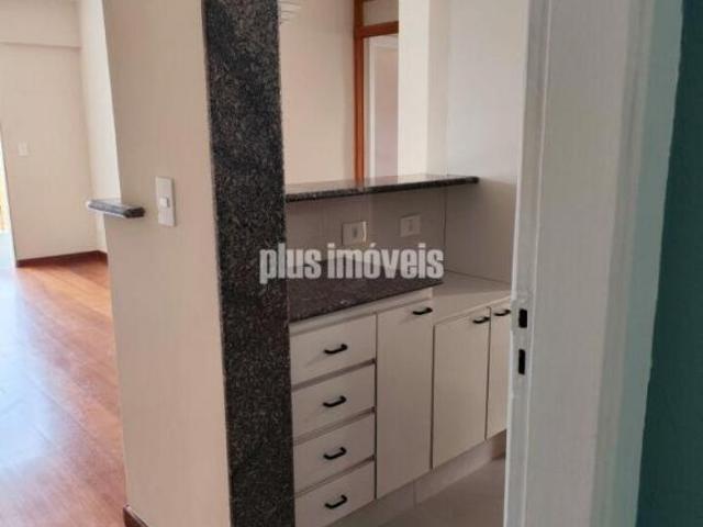 Apartamento reformado a venda na Vila Madalena