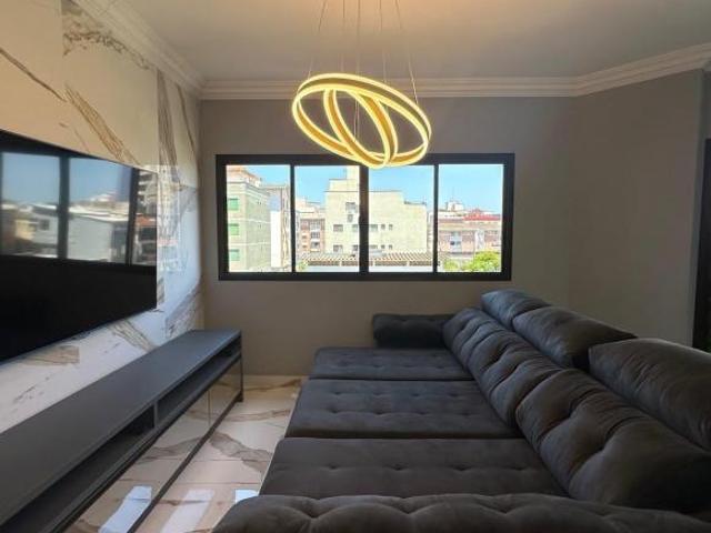 Apartamento reformado á venda na Enseada no Guarujá | QVista Inteligência Imo.