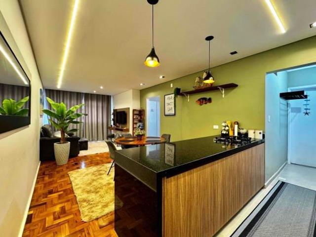 Apartamento Reformado à Venda na Enseada no Guarujá | Qvista
