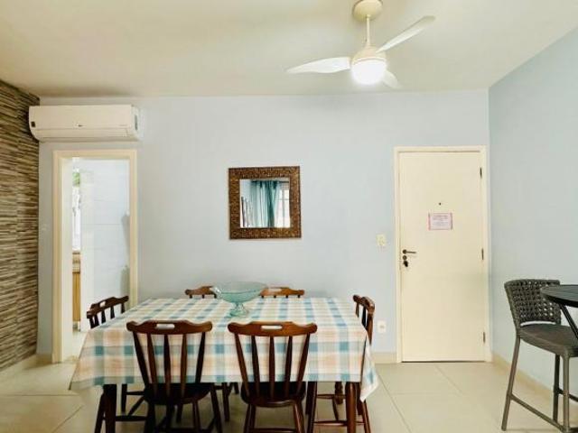 Apartamento reformado á venda na Enseada, Guarujá | QVista