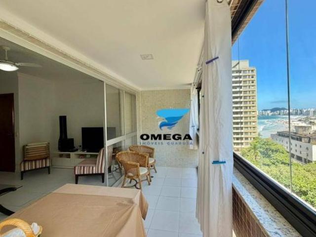 Apartamento reformado à venda na Praia das Pitangueiras no Guarujá I Omega Imoveis