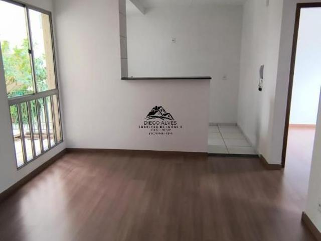 APARTAMENTO REFORMADO À VENDA NO 1° ANDAR COM PISO LAMINADO