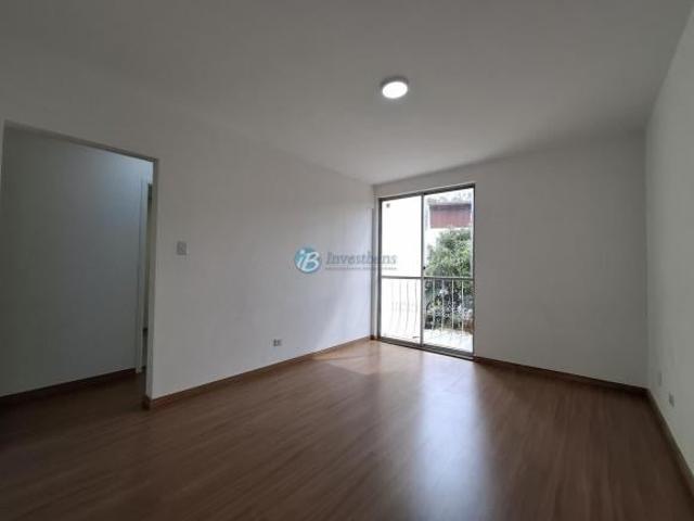 Apartamento reformado à venda no Água Verde – Curi