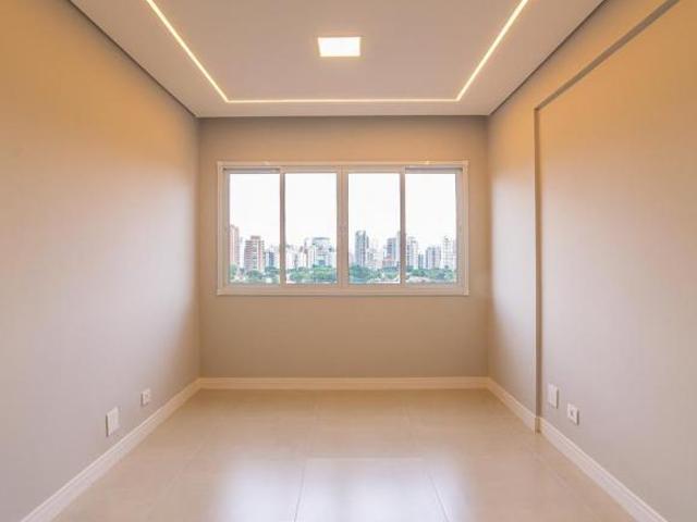 Apartamento reformado à venda no Campo Belo São Paulo, SP