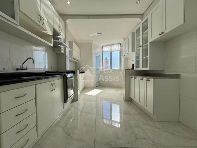 Apartamento Reformado à Venda no Centro de Americana
