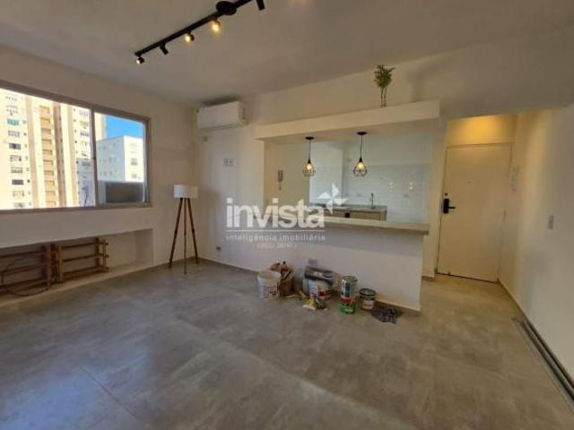 Apartamento reformado à venda no Embaré – Santos | Porteira fechada | Quadra da praia | 1 suíte | Va