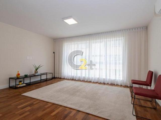 Apartamento reformado a venda no Itaim Bibi com 3 quartos, 1 suíte, 3vagas