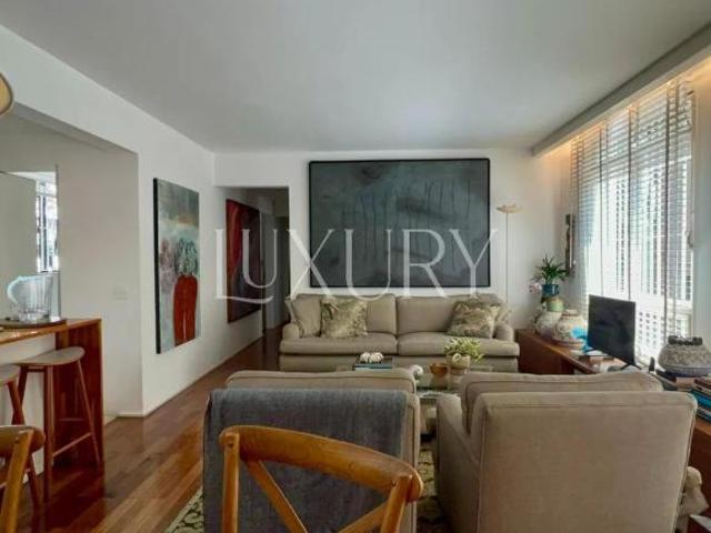 Apartamento Reformado à venda no Jardim América, 104 m², 2 suítes, 1 vaga