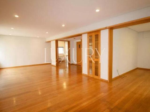 Apartamento Reformado à Venda no Jardim América, 144m², 2 suítes, 2 vagas