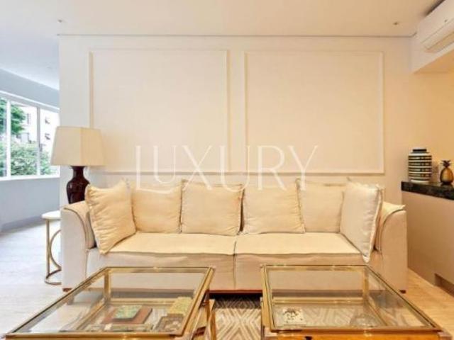 Apartamento Reformado à Venda no Jardim América, 190 m², 3 quartos sendo 1 suíte, 1 vaga