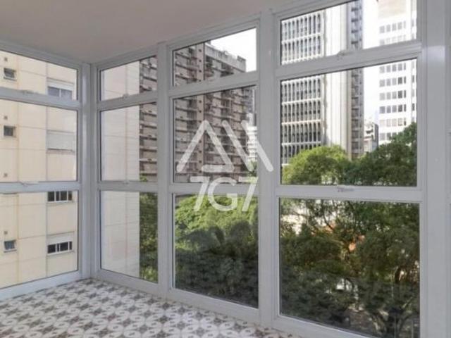 APARTAMENTO REFORMADO À VENDA NO JARDIM PAULISTA
