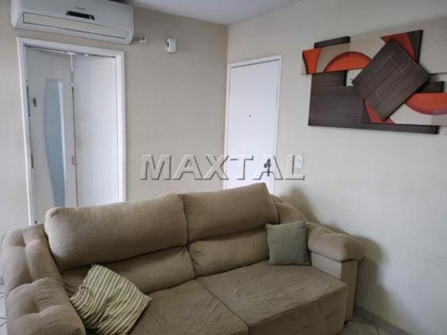 Apartamento reformado à venda no Mandaqui, com 2 dormitórios, ar condicionado instalado e 1 vaga